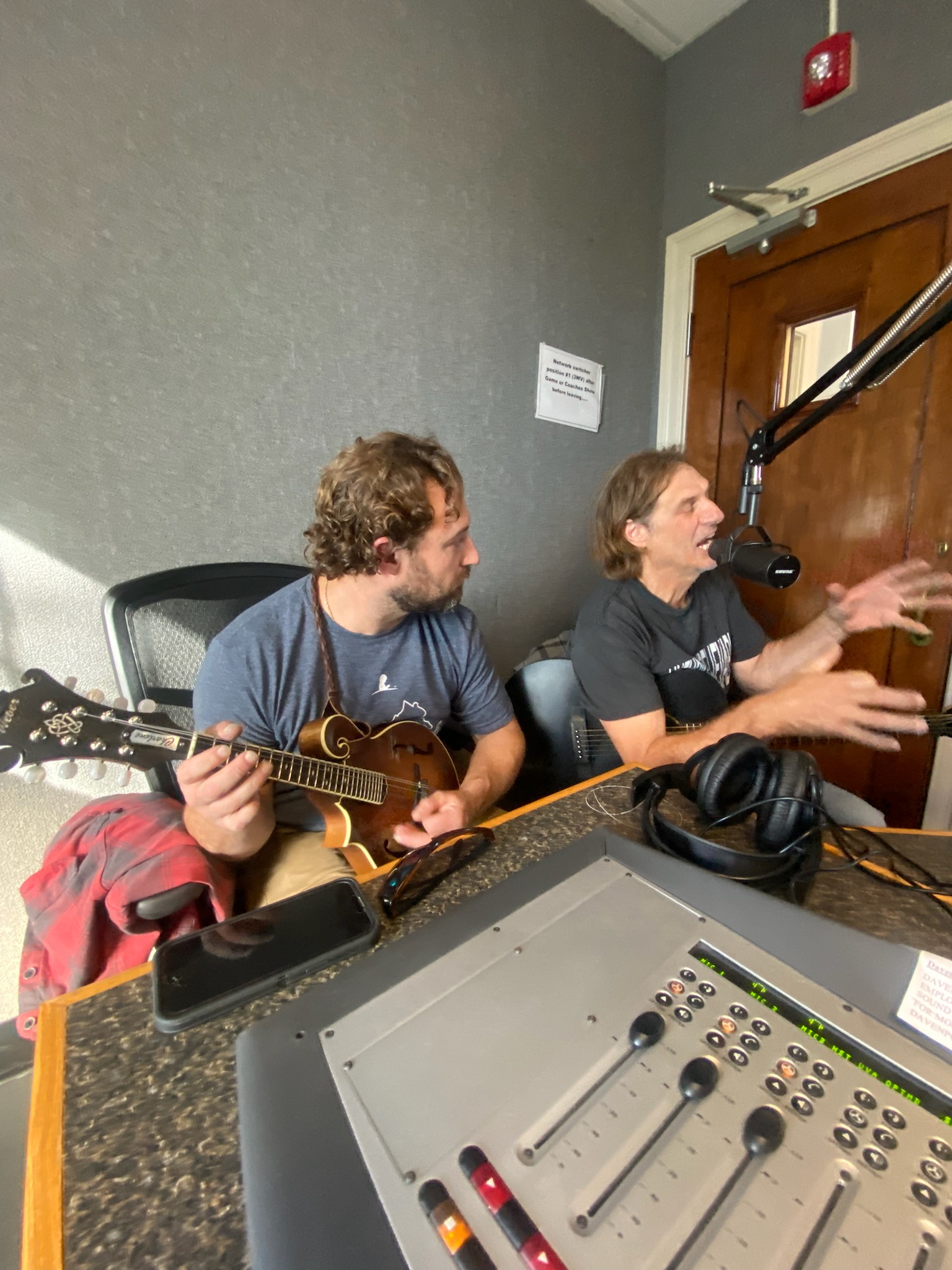 Coughy Talk – The SOUTH RIVER STRINGS Episode NSFWL | WWWV 97.5